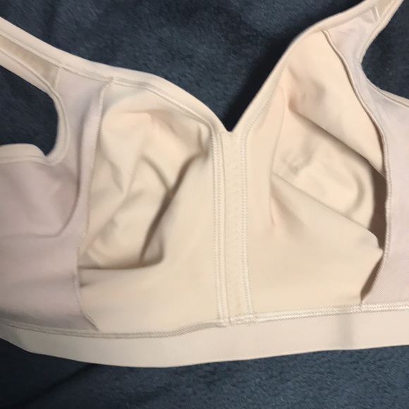 Soma | Intimates & Sleepwear | Nwt Soma Embraceable Wireless Bra S 42c ...